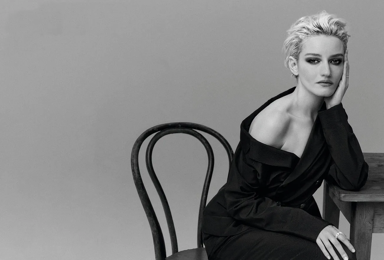 Julia Garner covers Harper’s Bazaar Germany February 2025 by Regan ...