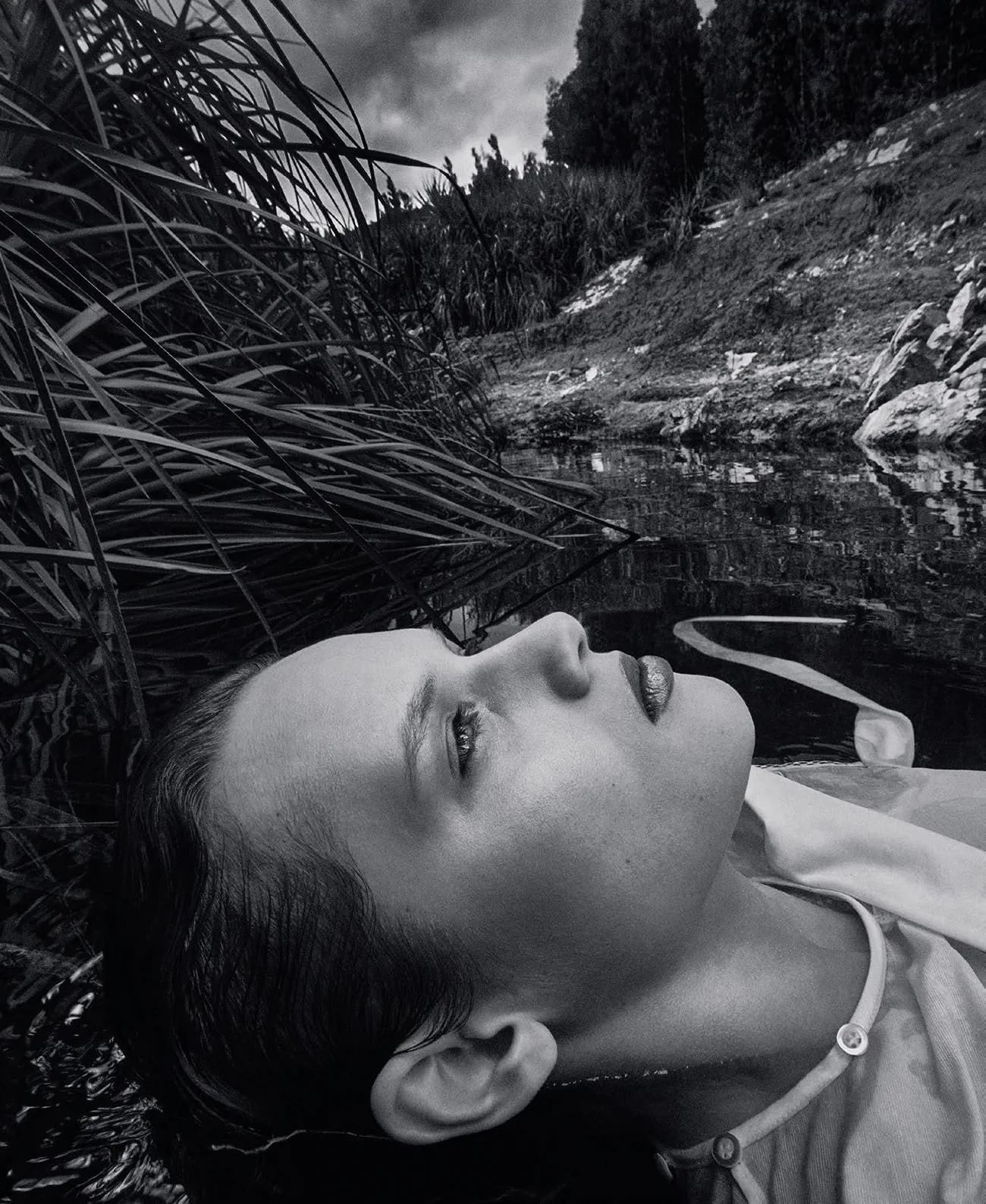 Libby Taverner and Noor Khan cover M Le magazine du Monde March 29th ...