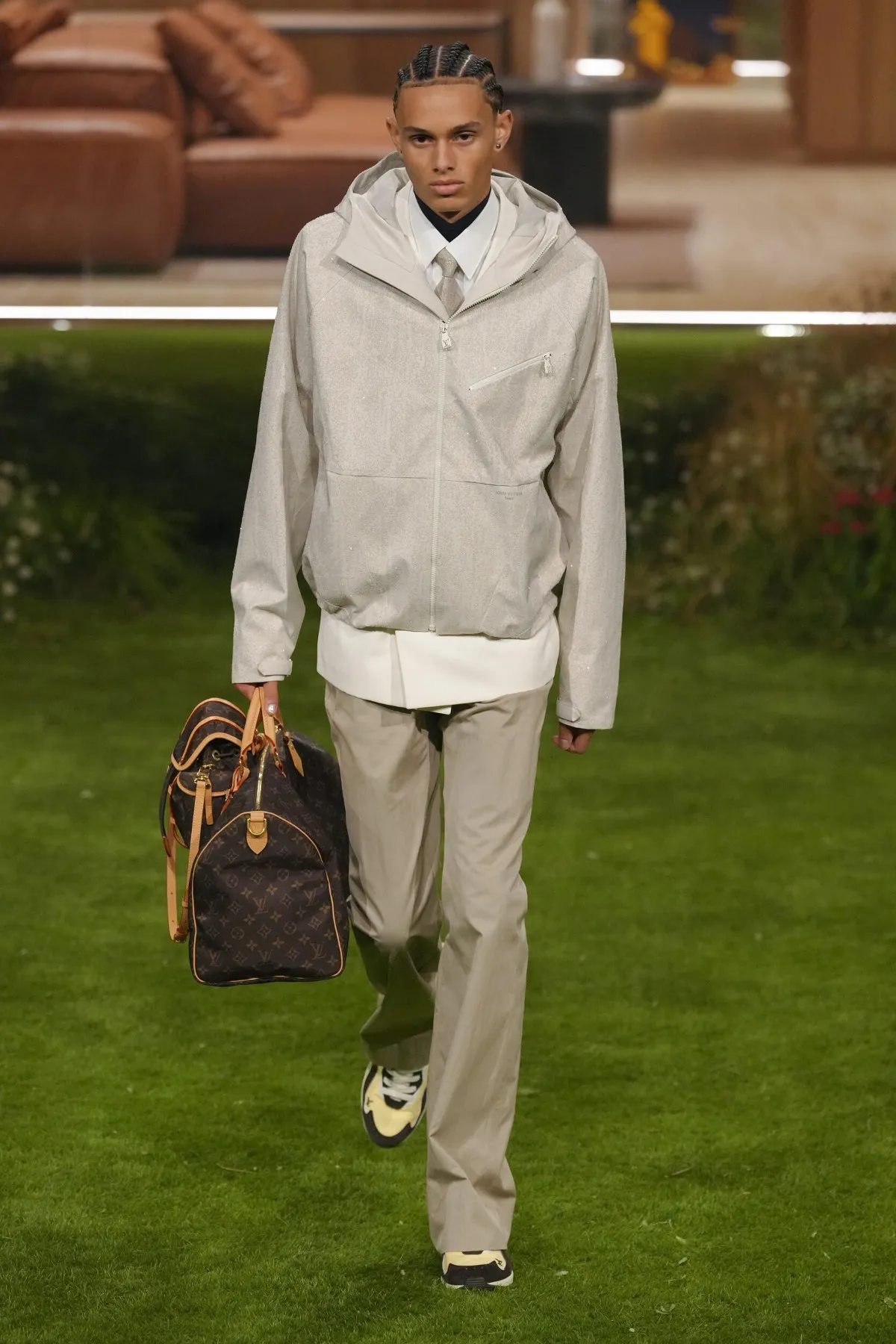 Louis Vuitton Fall 2026: How Pharrell Williams turns heritage tailoring ...